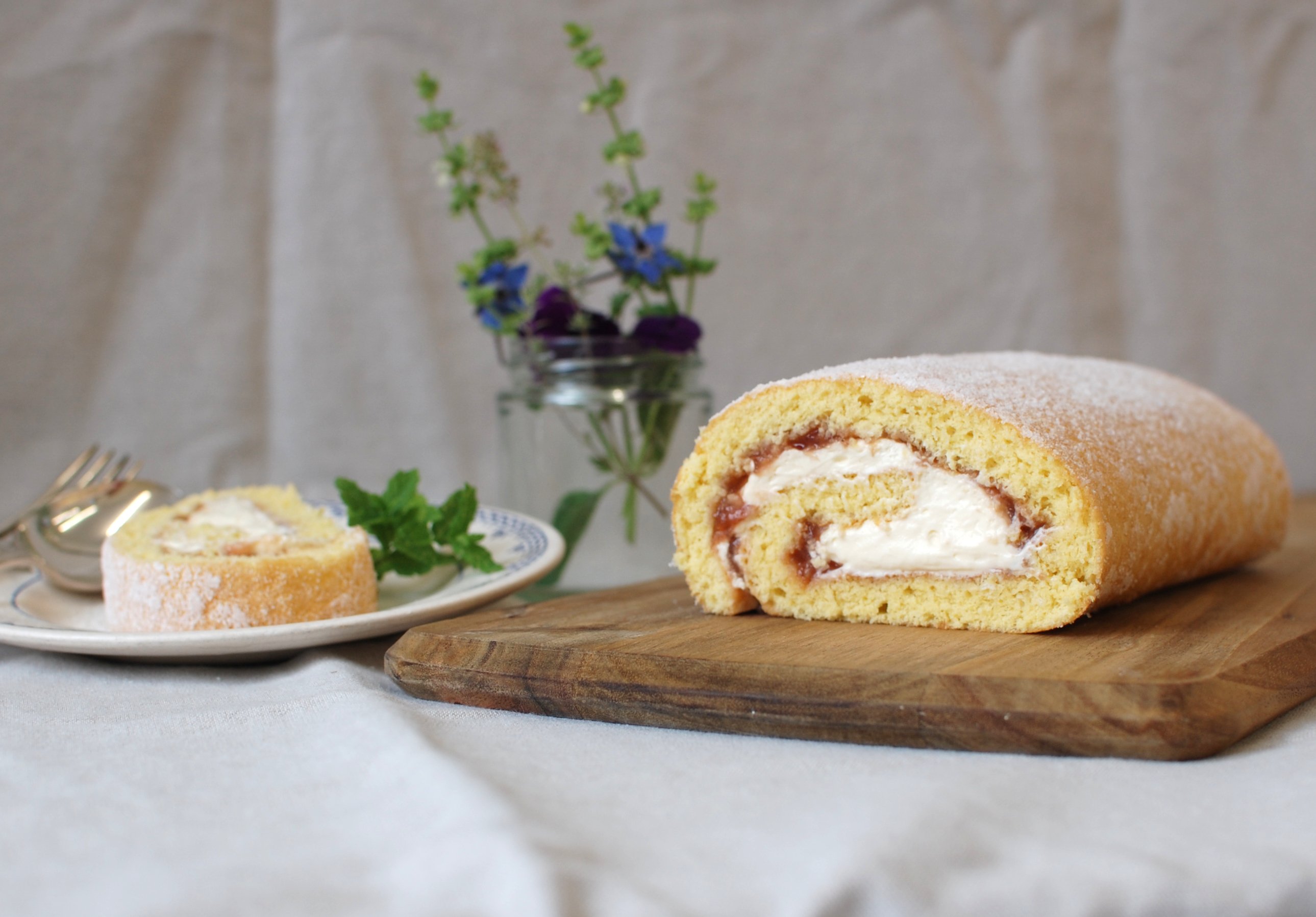 Rhubarb & Custard Roulade 2 - Shaws 1889